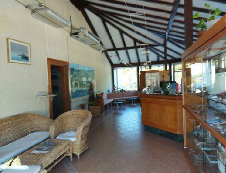 Hotel, restoran, wellness i građevinsko zemljište: Martinšćica (prodaja)