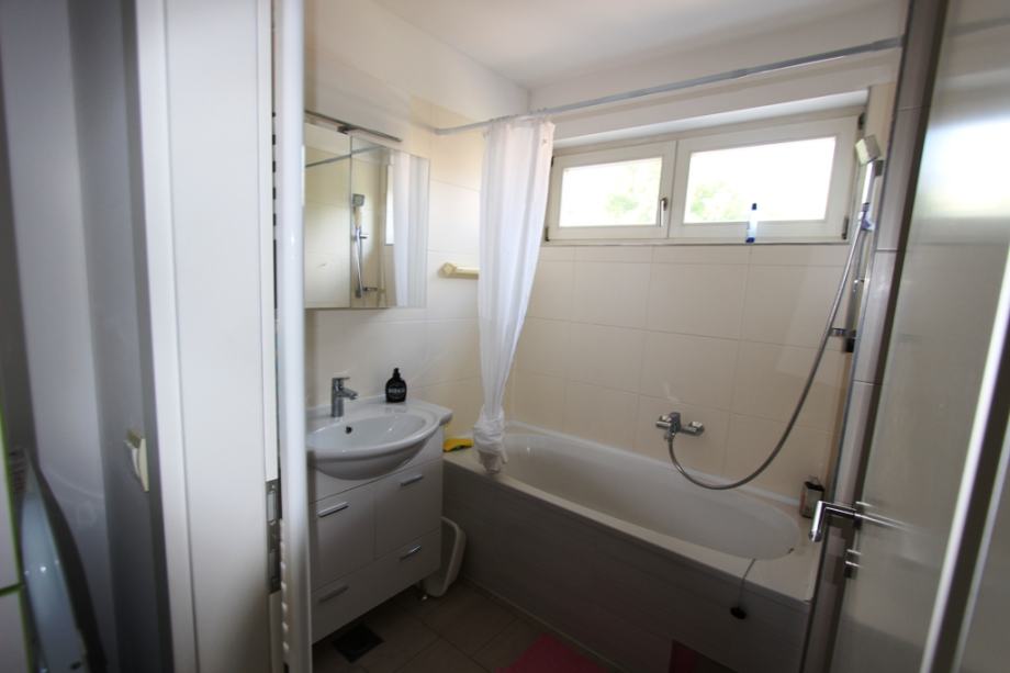 Hoto centar, 2-sobni stan 55 m2 ZAMJENA ZA SAMOBOR (prodaja)