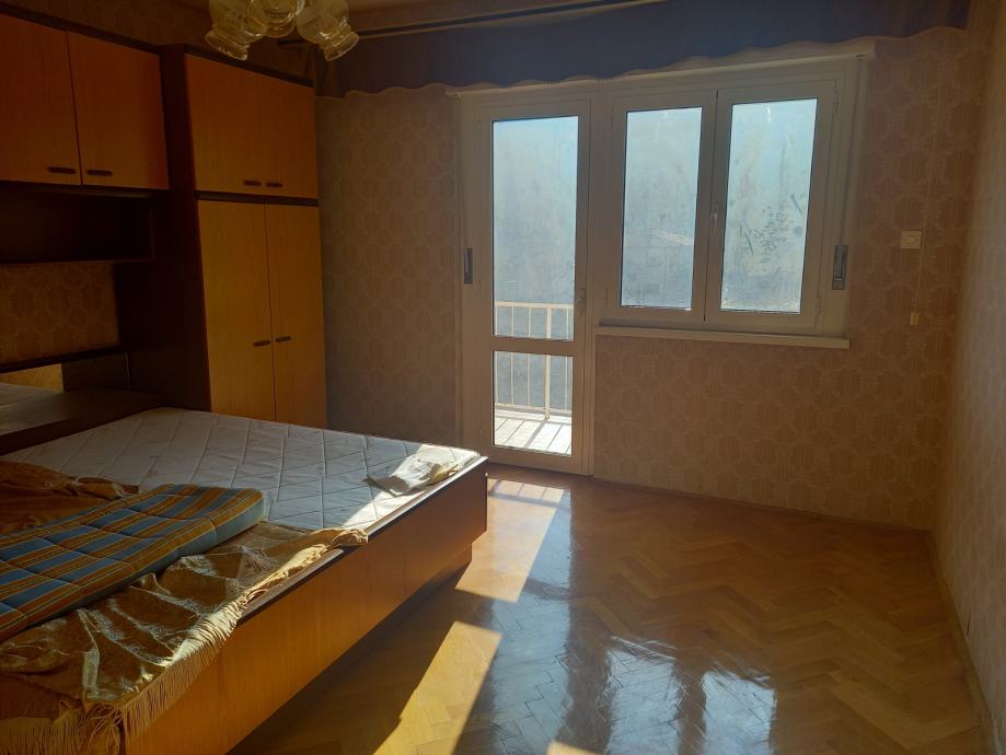 INTERESANTAN OBJEKAT ZA APARTHOTEL, 200M DO PLAŽE (prodaja)