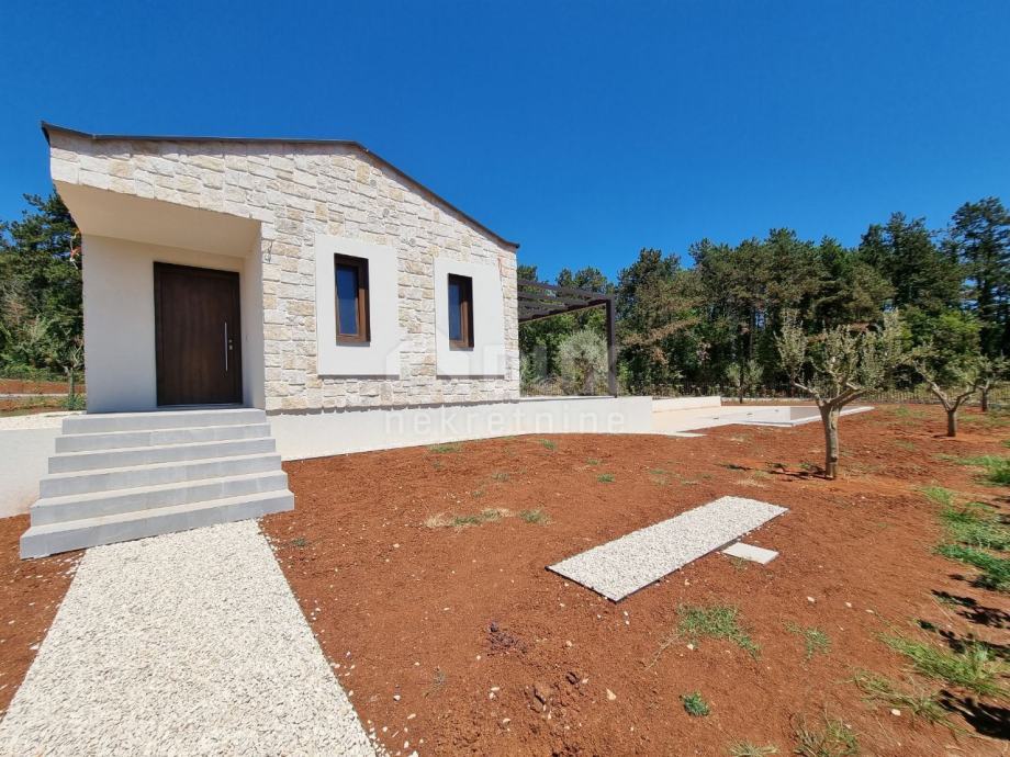 ISTRA, BADERNA - Luksuzna novosagrađena prizemnica (prodaja)