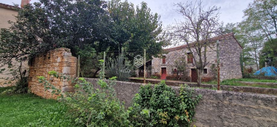 Istra, Baderna, samostojeća kuća + pomoćni objekt 150m2 (prodaja)