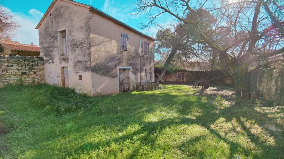 ISTRA,BADERNA - Starina za adaptaciju u mirnom mjestu (prodaja)