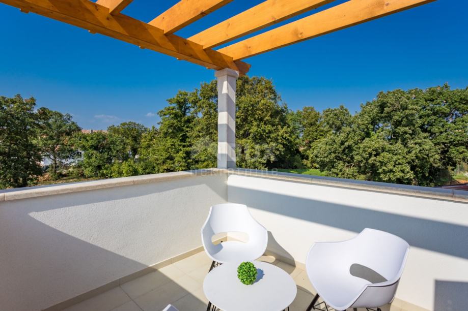 ISTRA, KAVRAN Dvojna kuća s bazenom - POGLED NA MORE!! (prodaja)