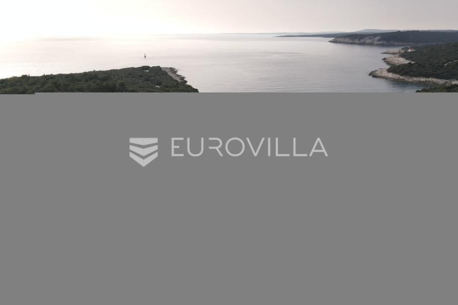 Istra, Kavran - poljoprivredna parcela 338 m2 - 100 m od MORA