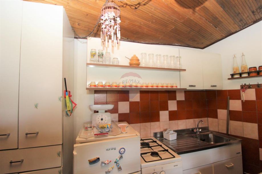 Istra, Kringa, samostojeća prizemnica 182 m2 (prodaja)