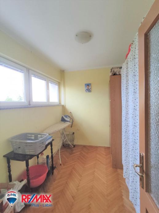 ISTRA,LABIN, CENTAR, STAN 70 M2 (prodaja)