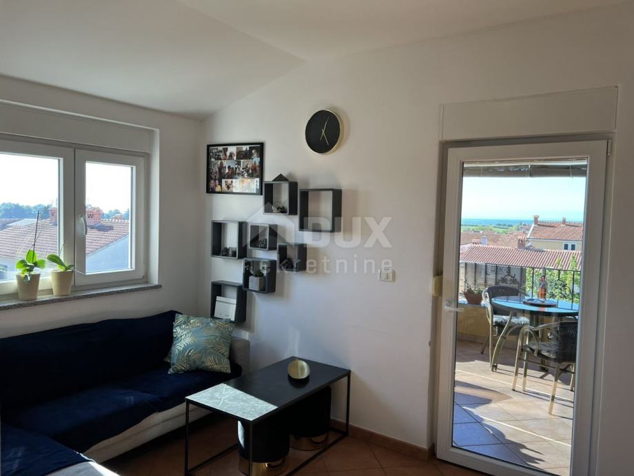 ISTRA, NOVIGRAD - Stan s prekrasnim pogledom na more (prodaja)