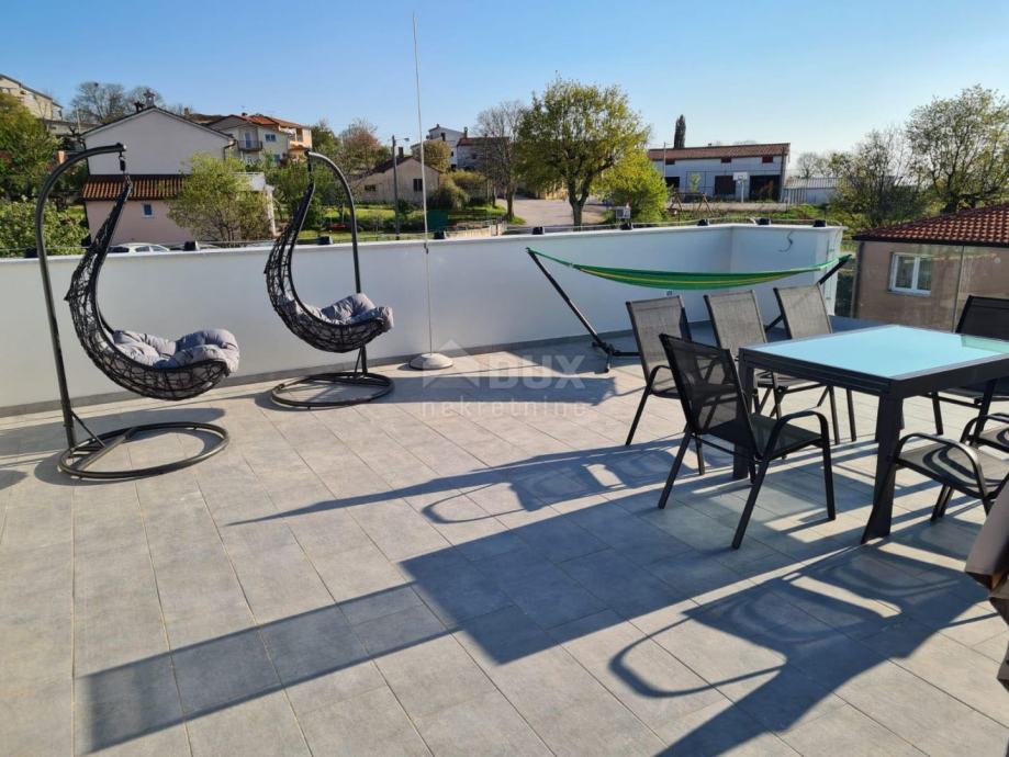 ISTRA,POREČ - Stan na prvom katu s pogledom na more (prodaja)