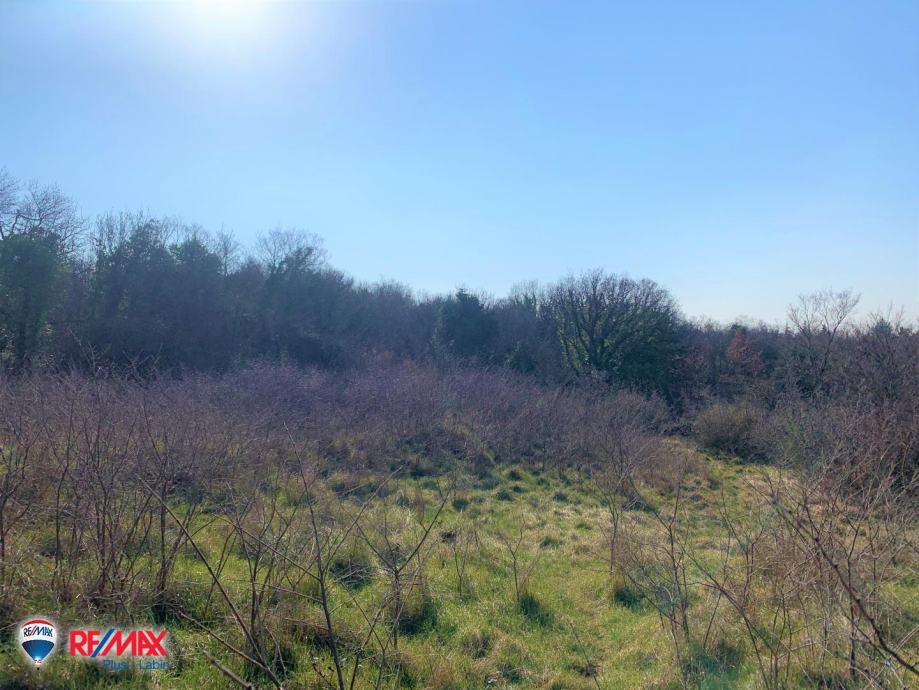 ISTRA, REBIĆI, GRAĐEVINSKO ZEMLJIŠTE, 2.5 KM OD MORA