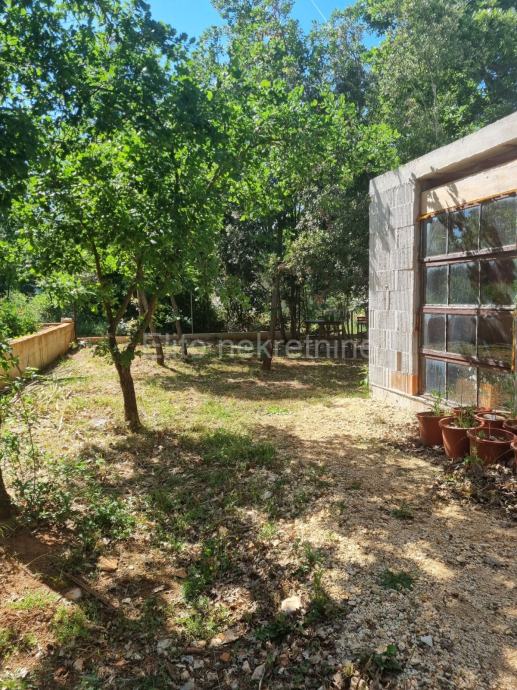 Istra, Ušićevi Dvori - vikendica od 50m2 u roh-bau fazi! (prodaja)