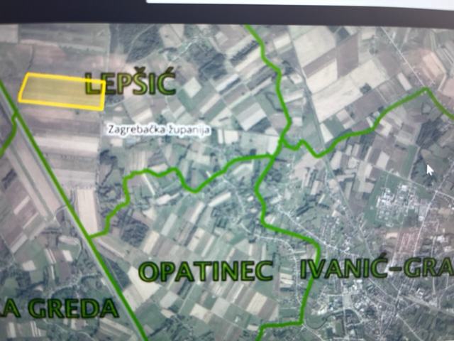 Ivanić Grad - Lepšić, zemljište 246.731m2, ravno, pravokutnog oblika