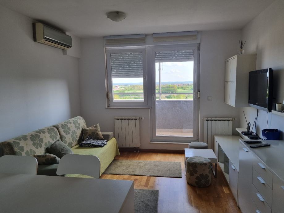 Iznajmljujem stan (iznajmljivanje)