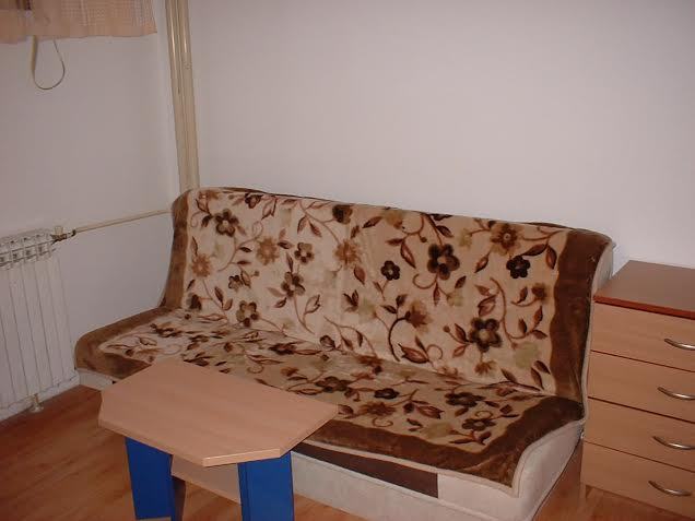 IZNAJMLJUJEMO GARSONJERU U SIGETU - U NAJAM UKLJUČENE REŽIJE ...