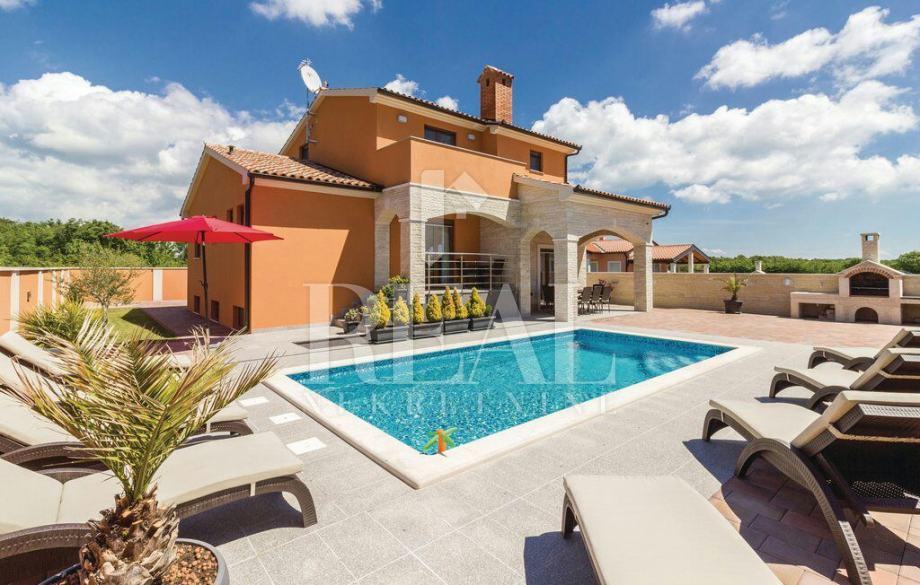 Jadreški luxuzna Villa 337m2,bazen,4ss+db,more fitness (prodaja)