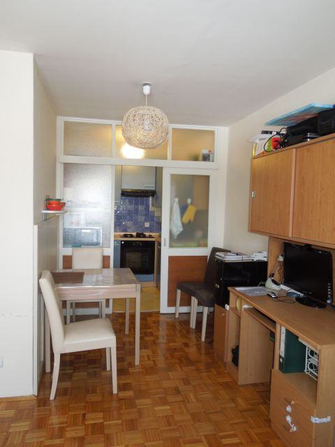 JARUN - UREĐEN MANJI 2-SOB. STAN NA VRLO MIRNOJ LOKACIJI! (prodaja)