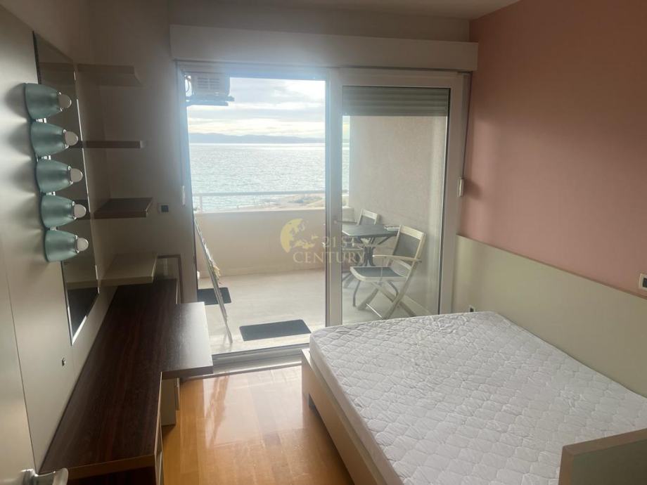 ***Jednosoban stan s otvorenim pogledom na more*** (prodaja)