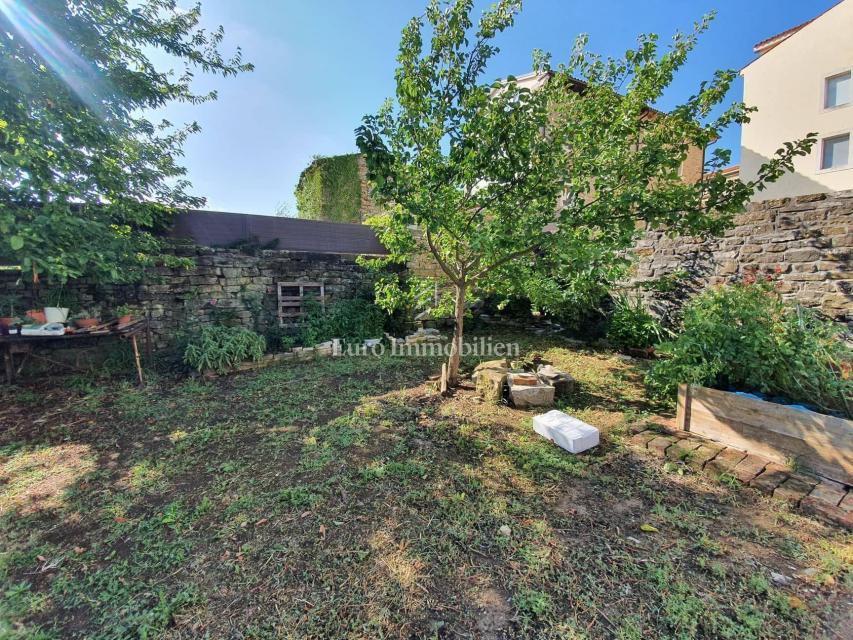 Kamena kuća u nizu s pogledom na more (prodaja)