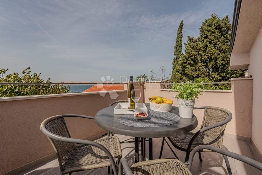 KARLOBAG RIBARICA KUĆA SA TRI APP UZ MORE (prodaja)