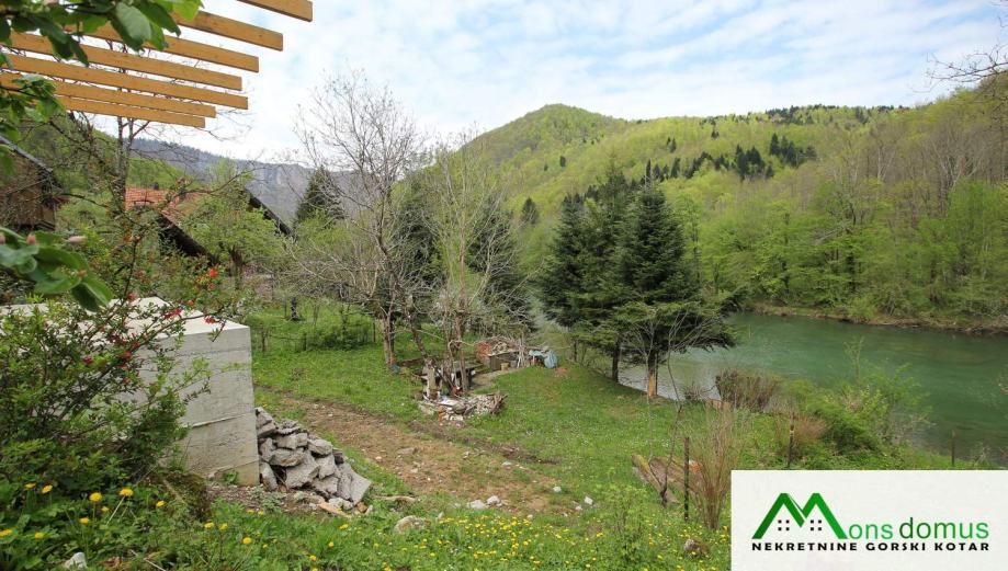 Uz korito rijeke Kupe