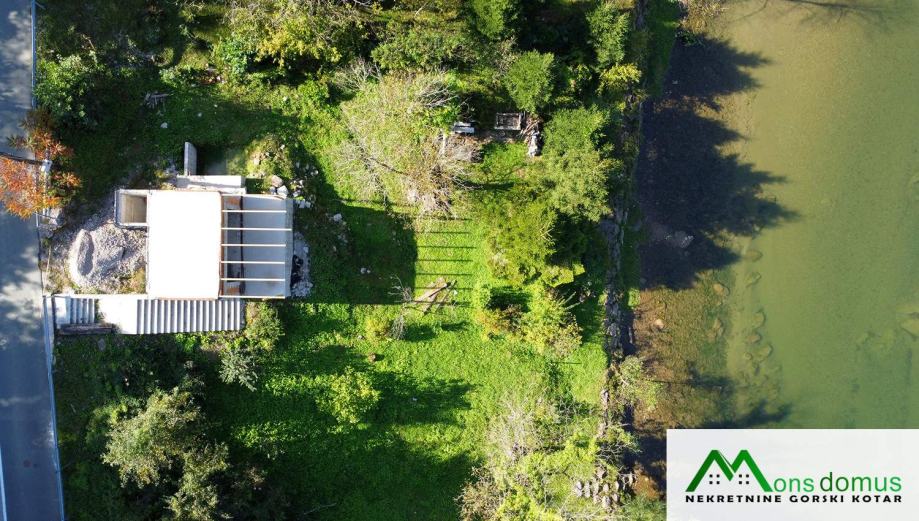 Uz korito rijeke Kupe