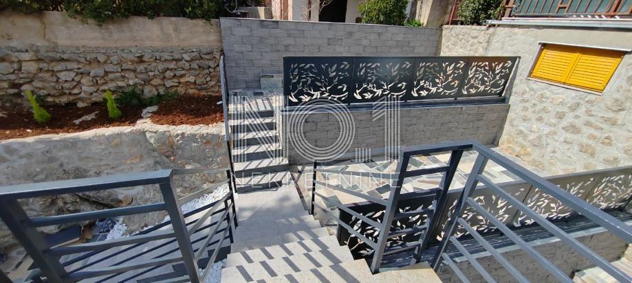 Kornić - prodaja stana na odličnoj lokaciji (prodaja)