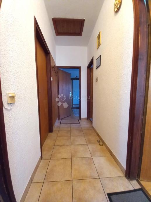 Kostrena, etaža kuće sa pogledom na more (prodaja)