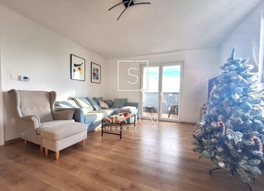 KRIMEJA, RIJEKA, STAN S POGLEDOM NA MORE (prodaja)