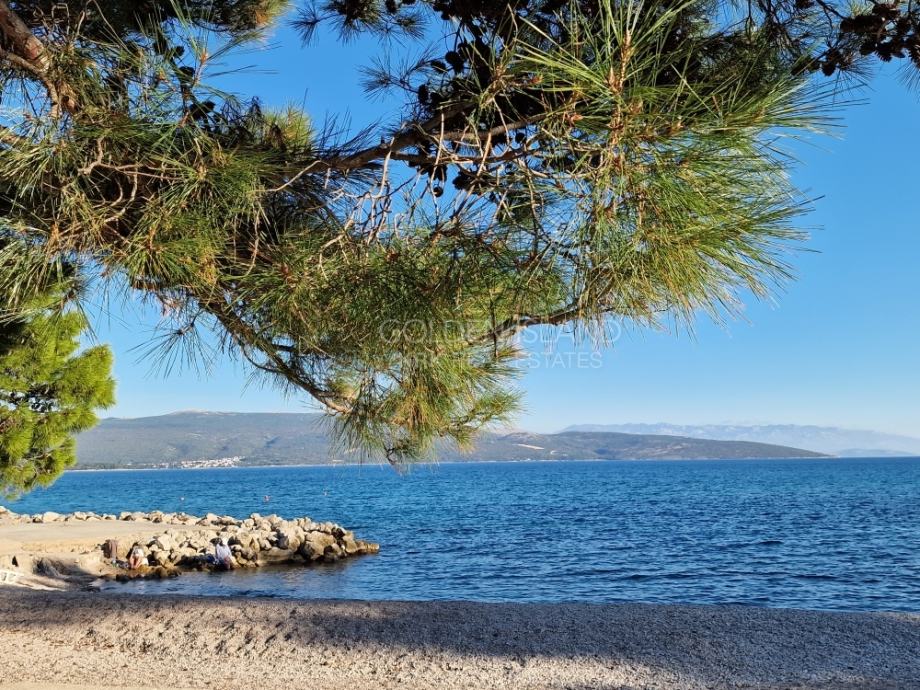 KRK grad, moderna gradnja, top lokacija (prodaja)