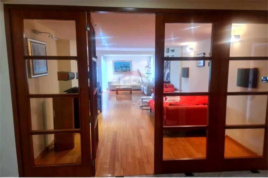 Kruge, 5-sobni stan 150 m2 na 2. katu + garaža (prodaja)