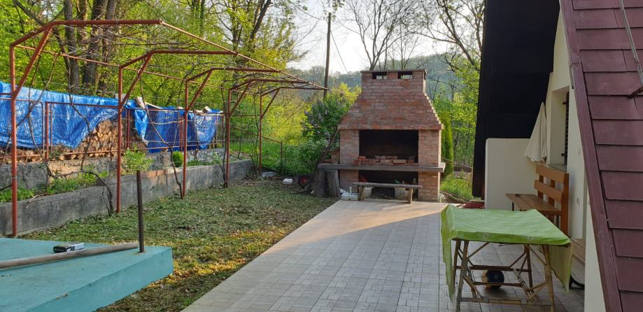 Kuća - 124,00 m2 - zemljište 1198m2 - Zagreb, Gornja Dubrava, Dankovec ...