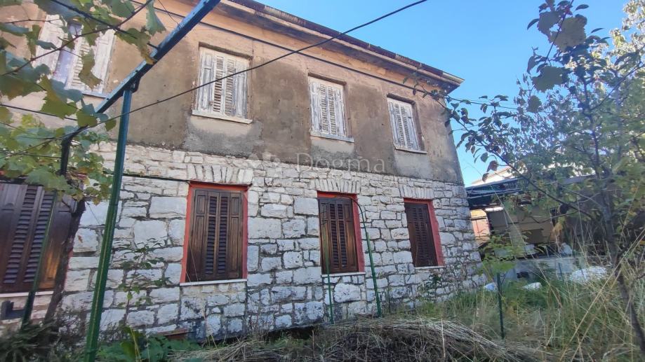 Kuća s 2 stana i garažom Banderovo (prodaja)