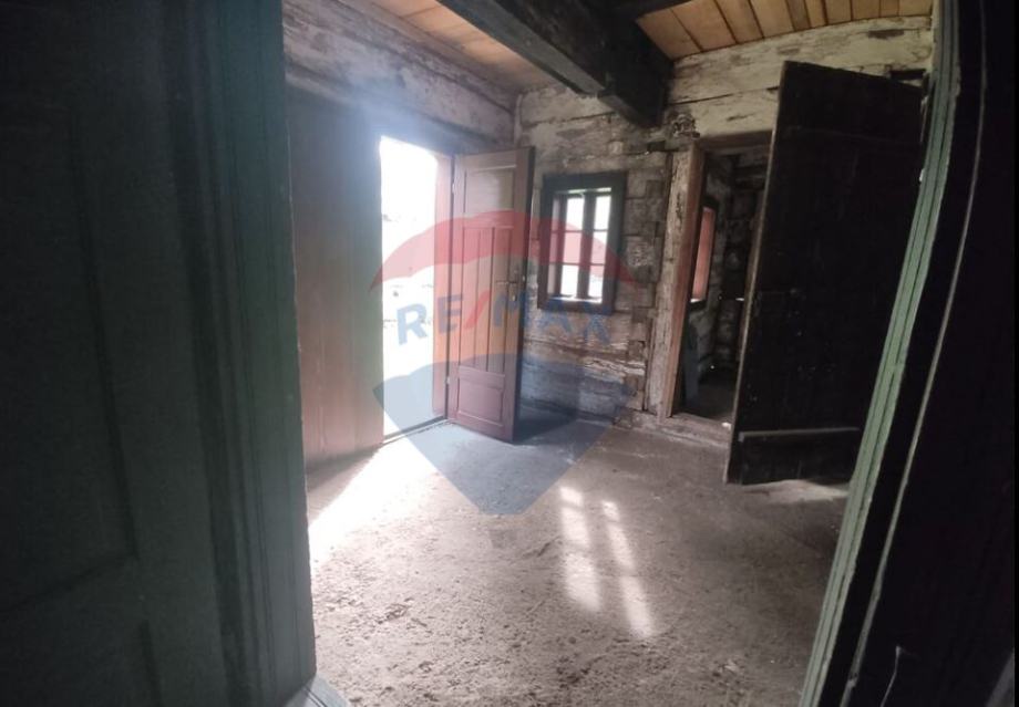 Velika Gorica, Orle, Ruča, kuća: 57.00 m2 + 1021 m2 okućnice (prodaja)