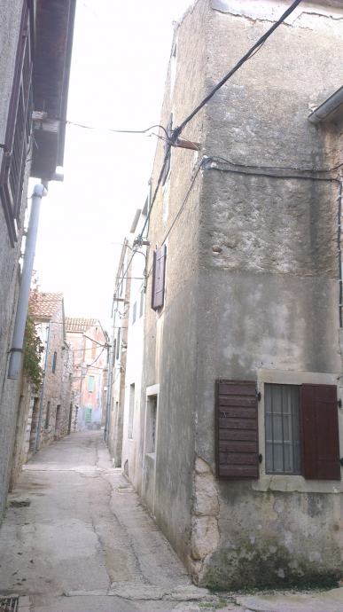 Kuća: Betina, dvokatnica 145 m2 (prodaja)