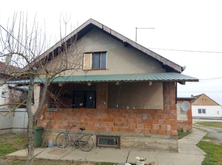 Kuća: Novi Bezdan, 137.27 m2, DRAŽBA (prodaja)