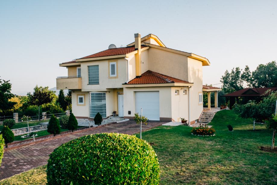 Kuća: Bosna i Hercegovina, Međugorje, Blatnica, višekatnica, 330.00 m2 ...