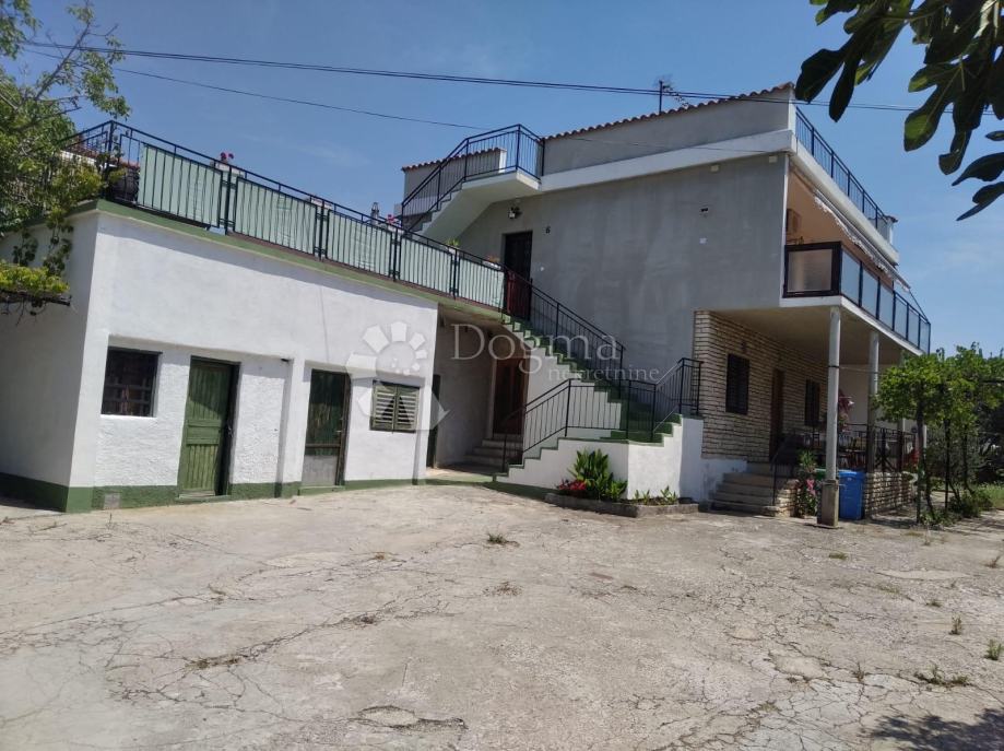 Kuća u Brodarici (prodaja)