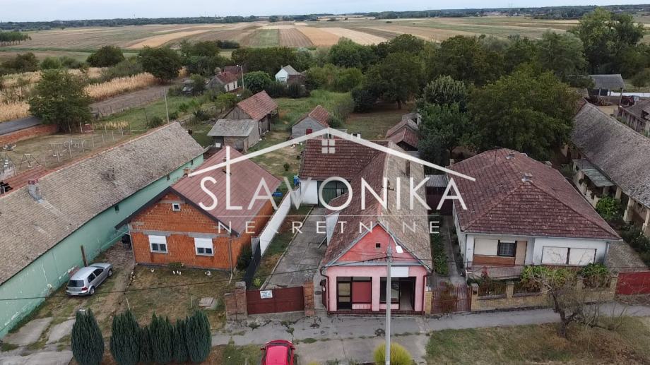 Stambeno - poslovna zgrada, Bršadin, 160 m2, na 2390 m2 parceli (prodaja)