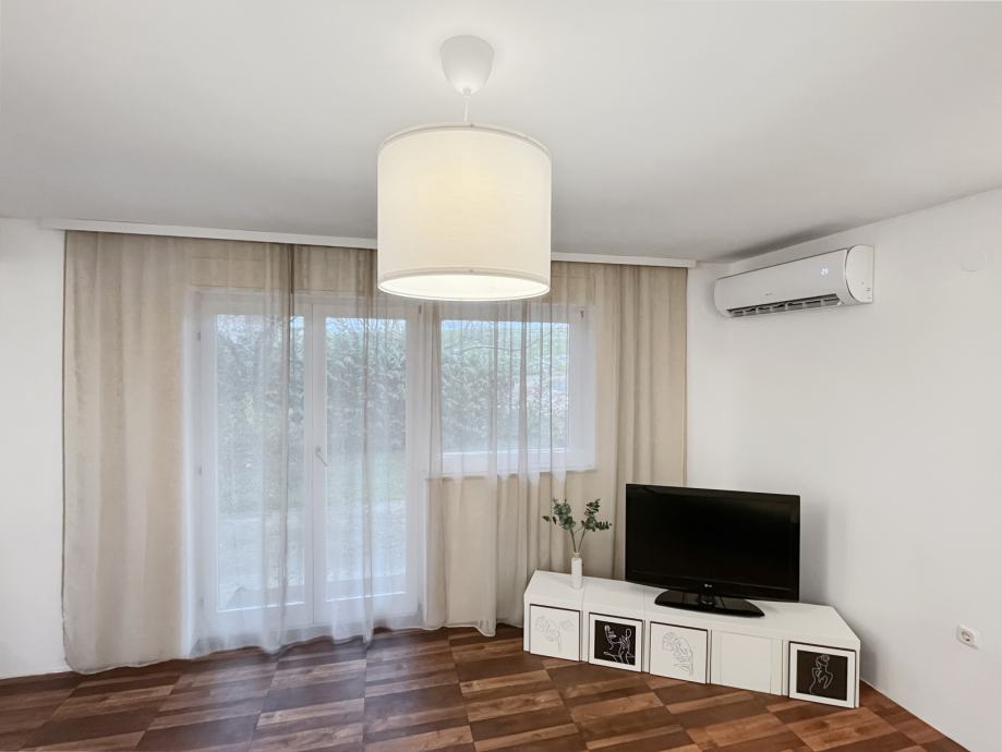 Kuća: Češko Selo (ulica Braće Kunert), 6 - 8 osoba, novouređeno ...