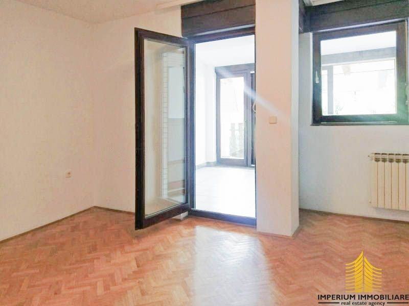 Kuća u nizu: Novi Zagreb (Dugave) 191 m2 + vrt i garaža (prodaja)