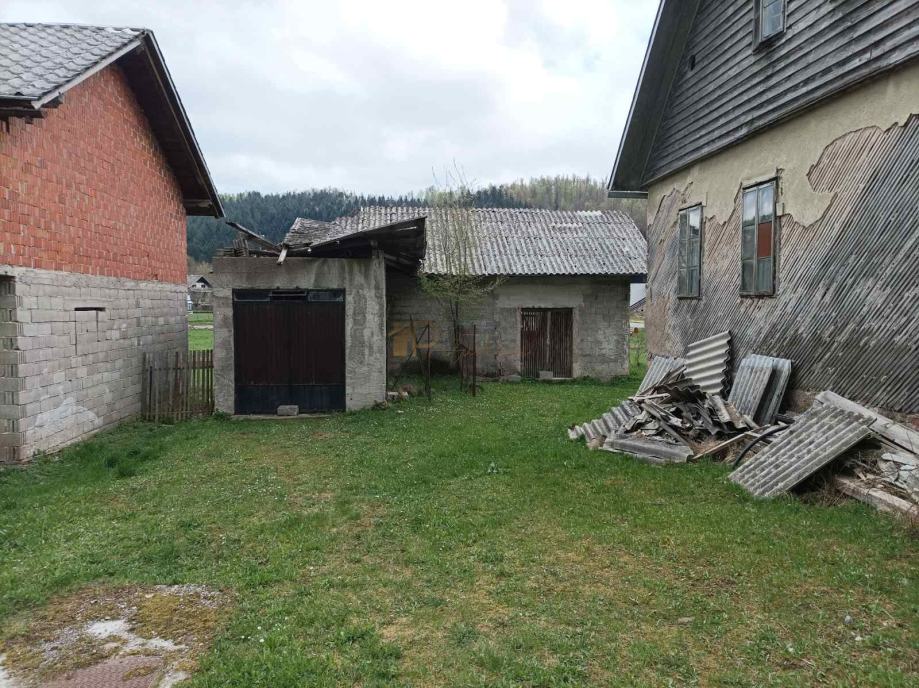 Kuća za Adaptaciju s Prostranim Dvorištem u Gerovu (prodaja)