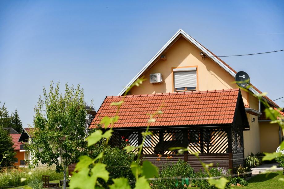 Kuća: Grabovac, 203.00 m2 (prodaja)