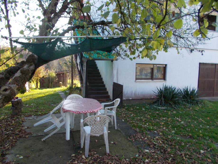 Kuća: Grabovac Banski, katnica, 100 m2 (prodaja)