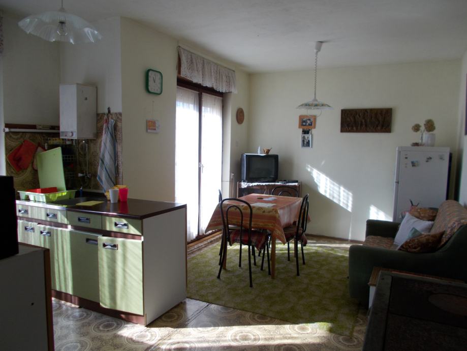 Kuća: Grabovac Banski, katnica, 100 m2 (prodaja)