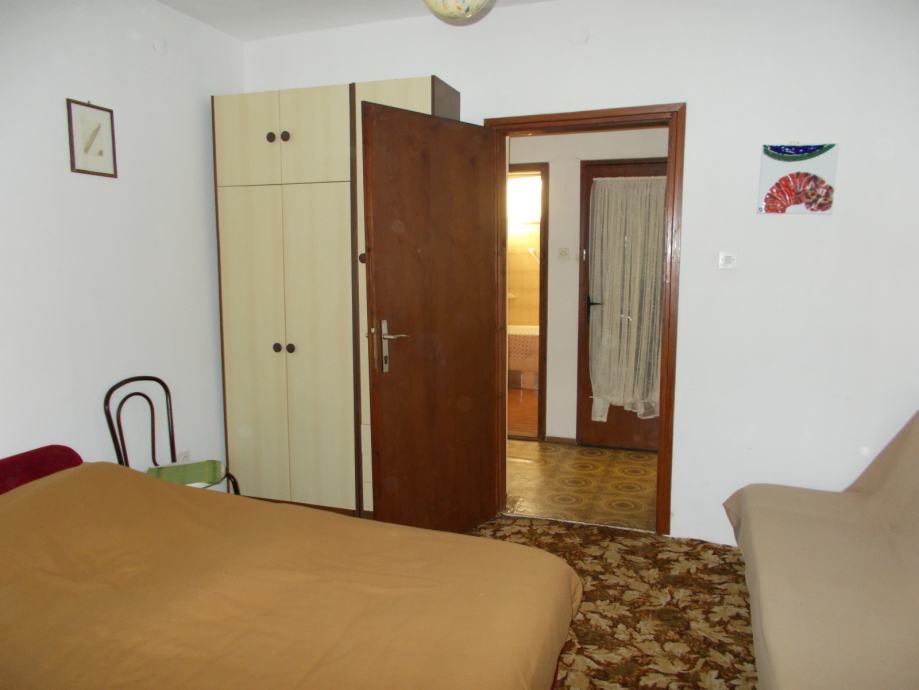 Kuća: Grabovac Banski, katnica, 100 m2 (prodaja)