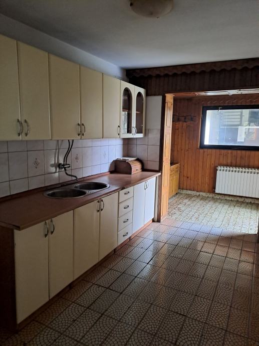 Kuća: Ježevo, 200.00 m2 (prodaja)