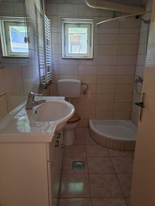 Kuća: Ježevo, 200.00 m2 (prodaja)