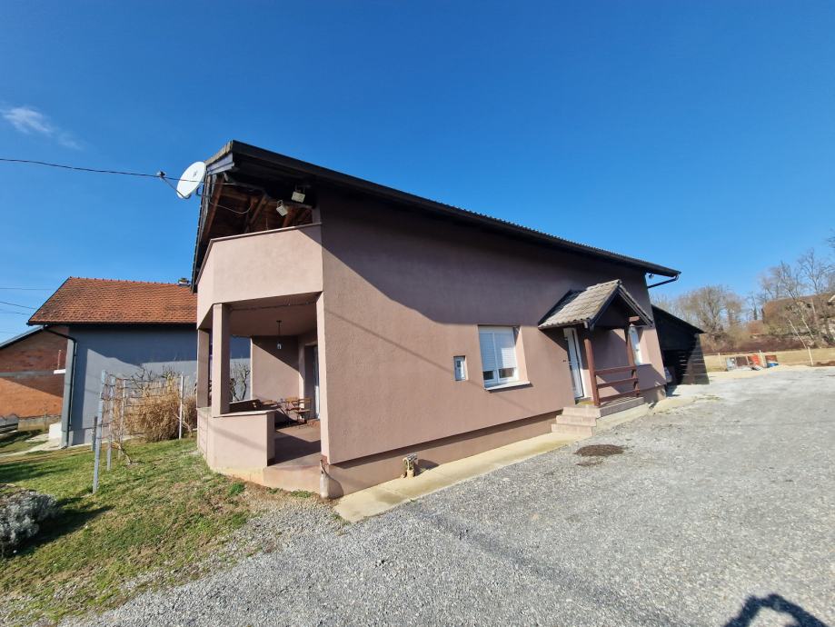 Kuća: Lazina Čička, 240.00 m2 (prodaja)