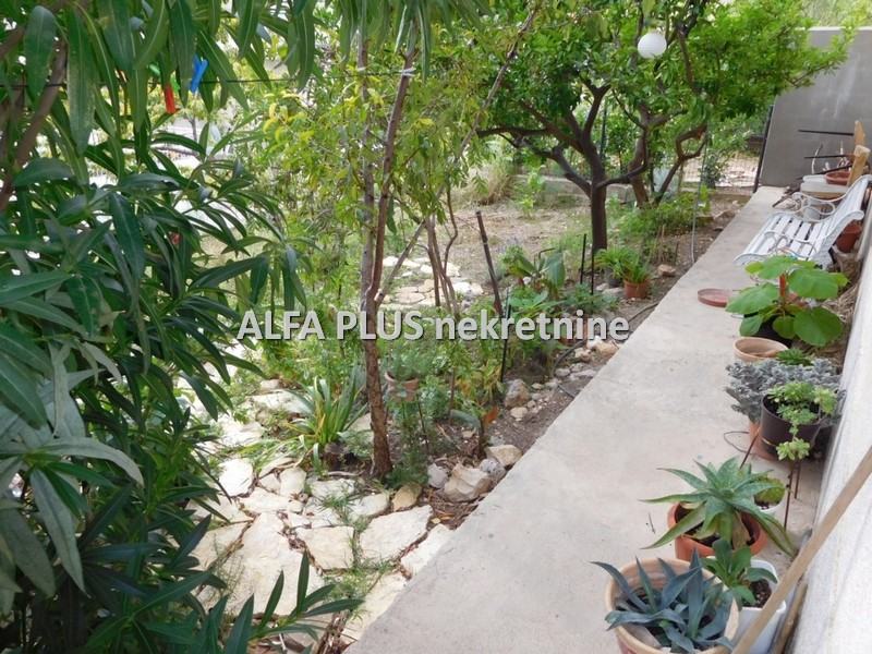 Kuća: Makarska, dvokatnica, 180 m2 (prodaja)