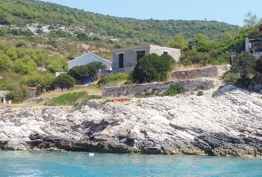 Kuća: Mala Travna otok Vis (prodaja)