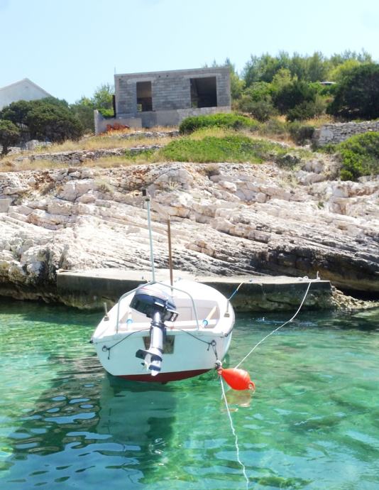Kuća: Mala Travna otok Vis (prodaja)